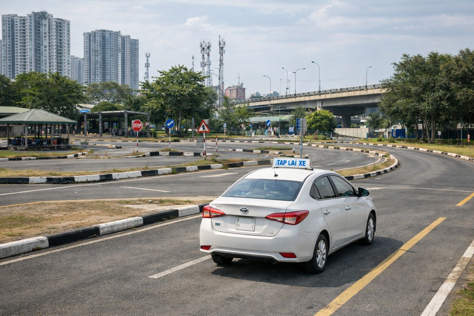 Rớt sát hạch lái xe bao lâu thì được thi lại? Người học cần biết rõ ...